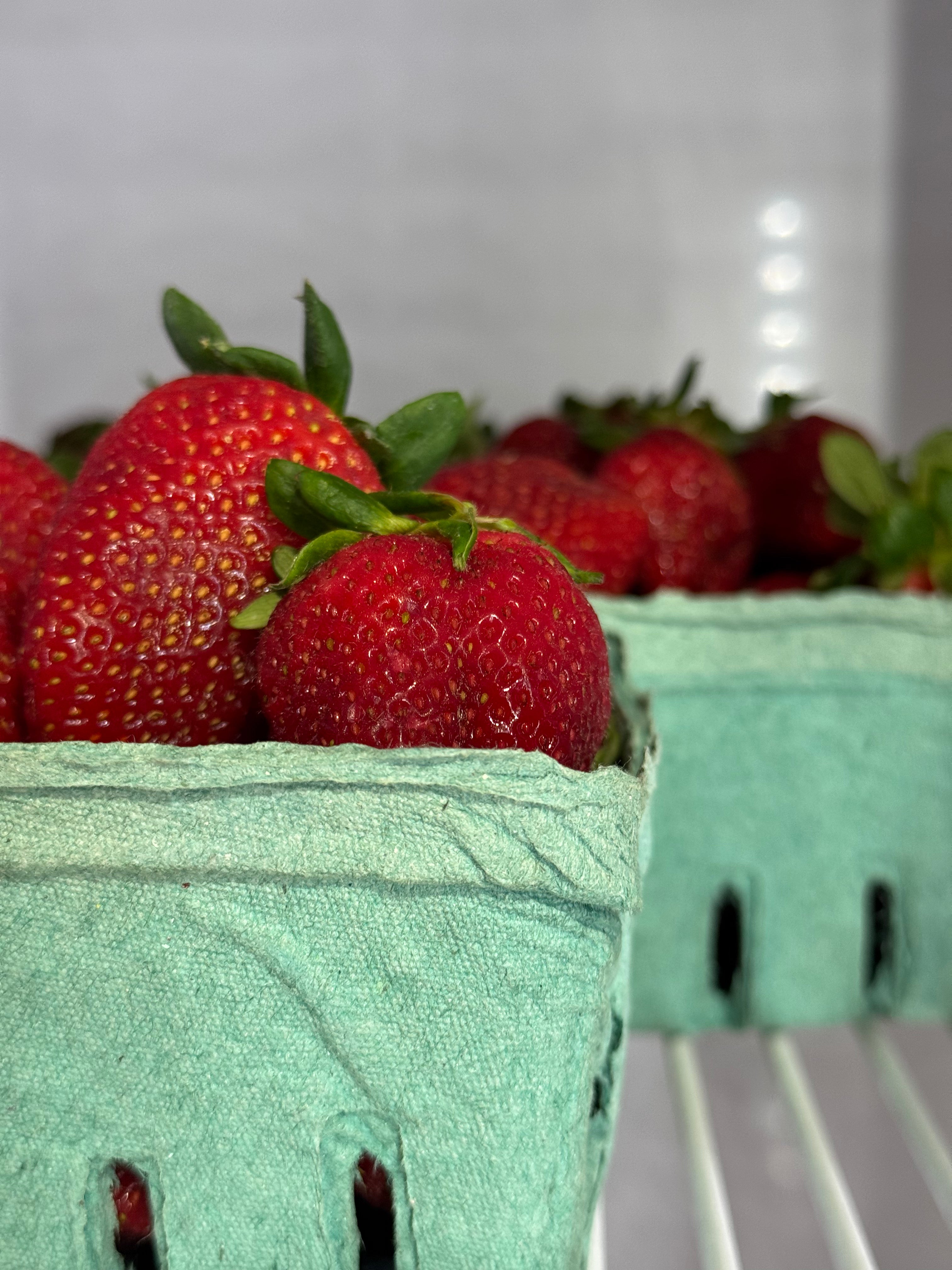 Strawberry Pint – Berkeley Farm